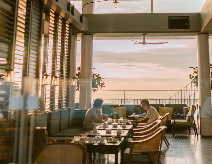 シンガポールのベスト ルーフトップ バー